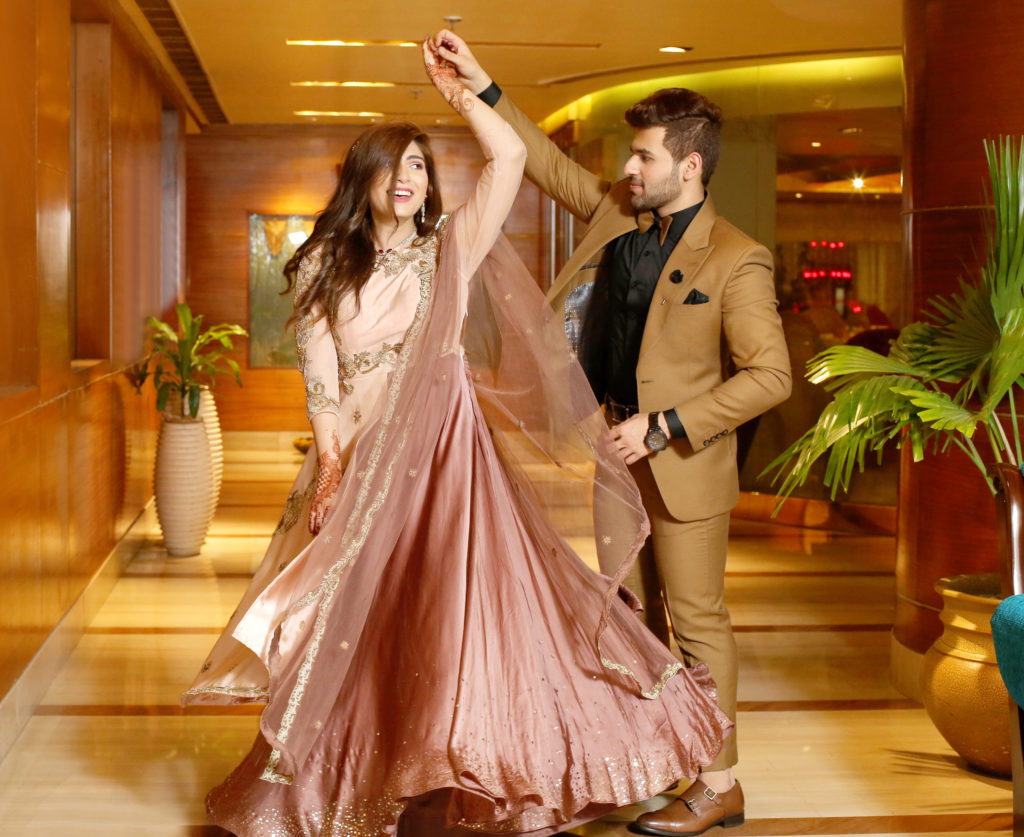 How to share your love story at your wedding? | iCraze