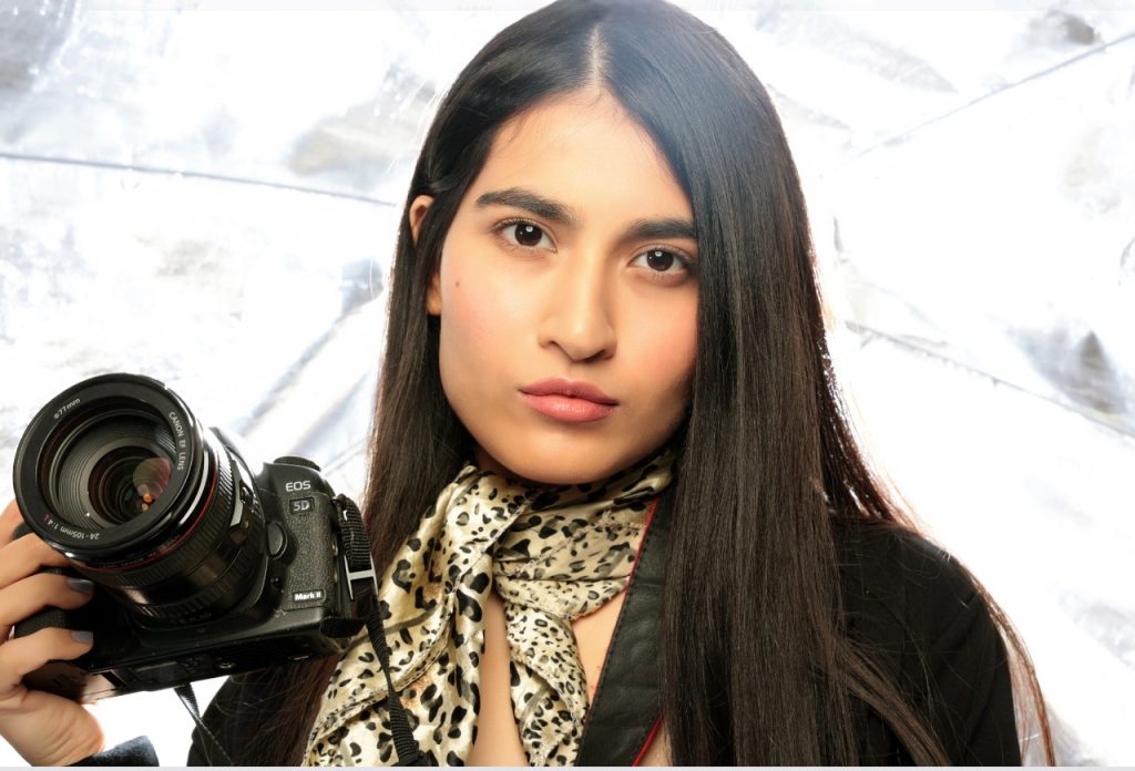 Riya Bajaj Interview | iCraze